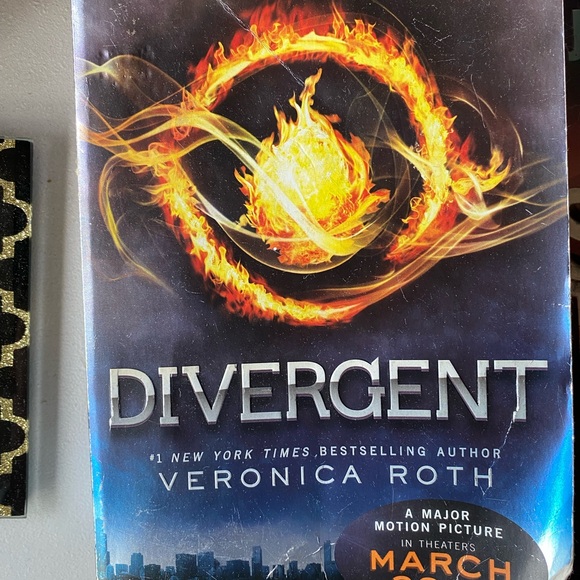 Office | Divergent By Veronica Roth Book | Poshmark